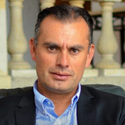 Fernando Anzures - Divulga